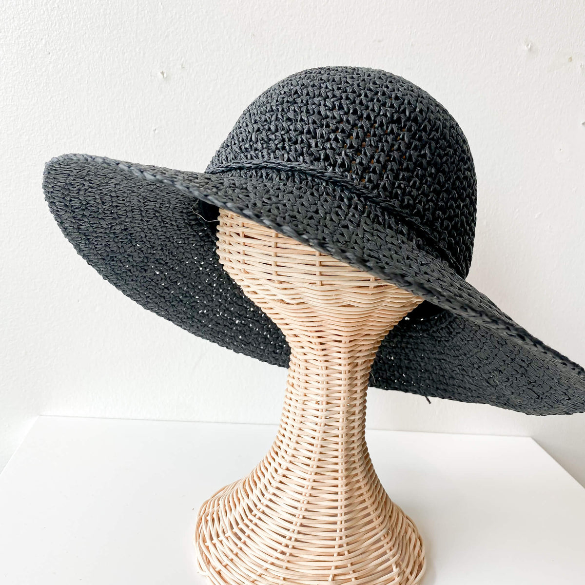 HIT | Single Crochet Paper Capeline Hat – branches & knots